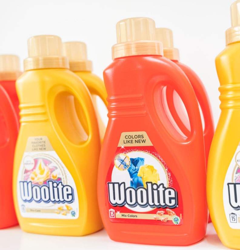 Plastic Closures | Robinson Packaging PLC